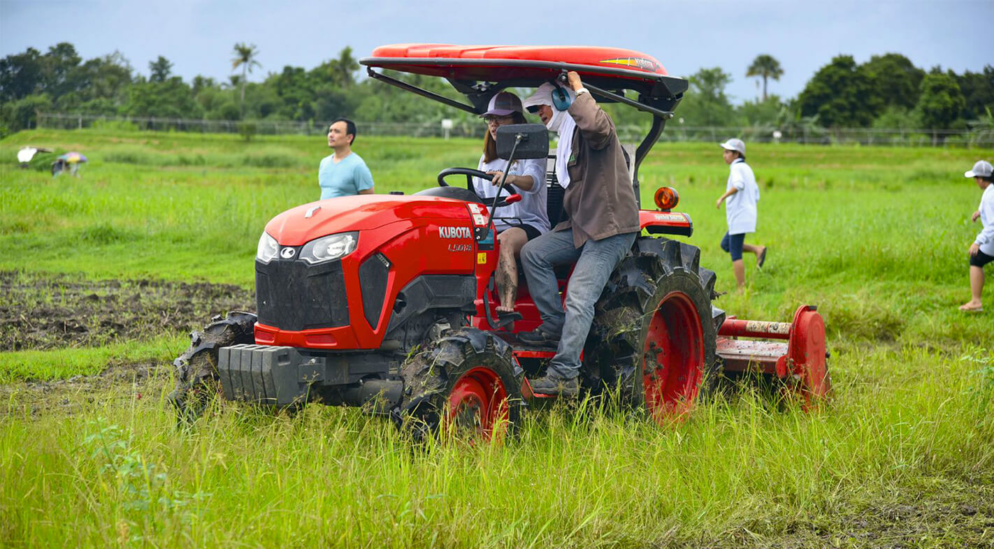 Supporting Improved Agricultural Productivity | Community Engagement: Kubota e-Project | KUBOTA ...
